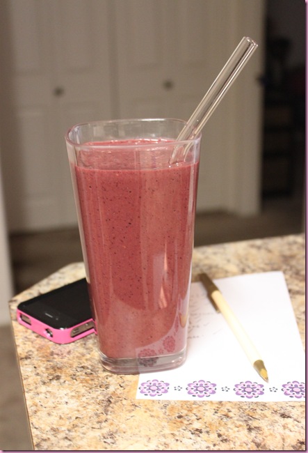 Mixed berry crumble - The Fitnessista