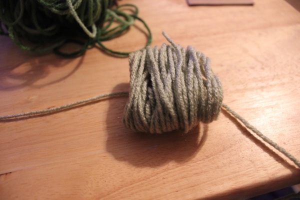 Meg: DIY Yarn Puffs - The Fitnessista