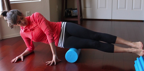 How I {foam} roll + a video - The Fitnessista