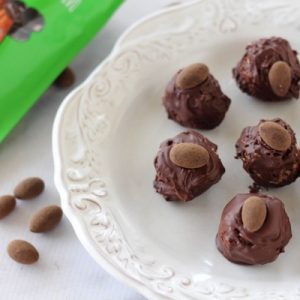 Healthy homemade Almond Joy Bites Recipe - The Fitnessista