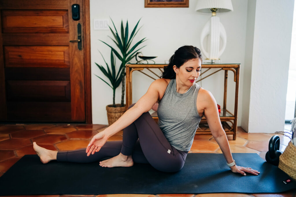 10 Core Muscle Stretches - The Fitnessista